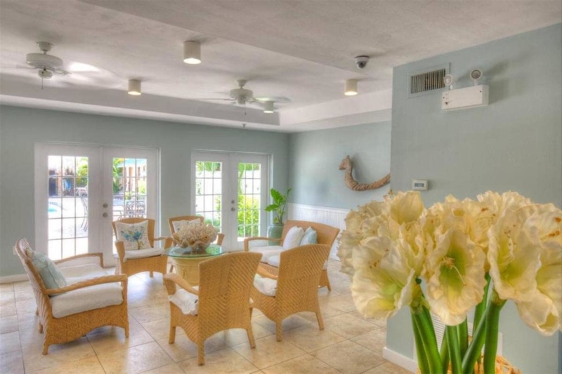 Photos | Naples Garden Inn