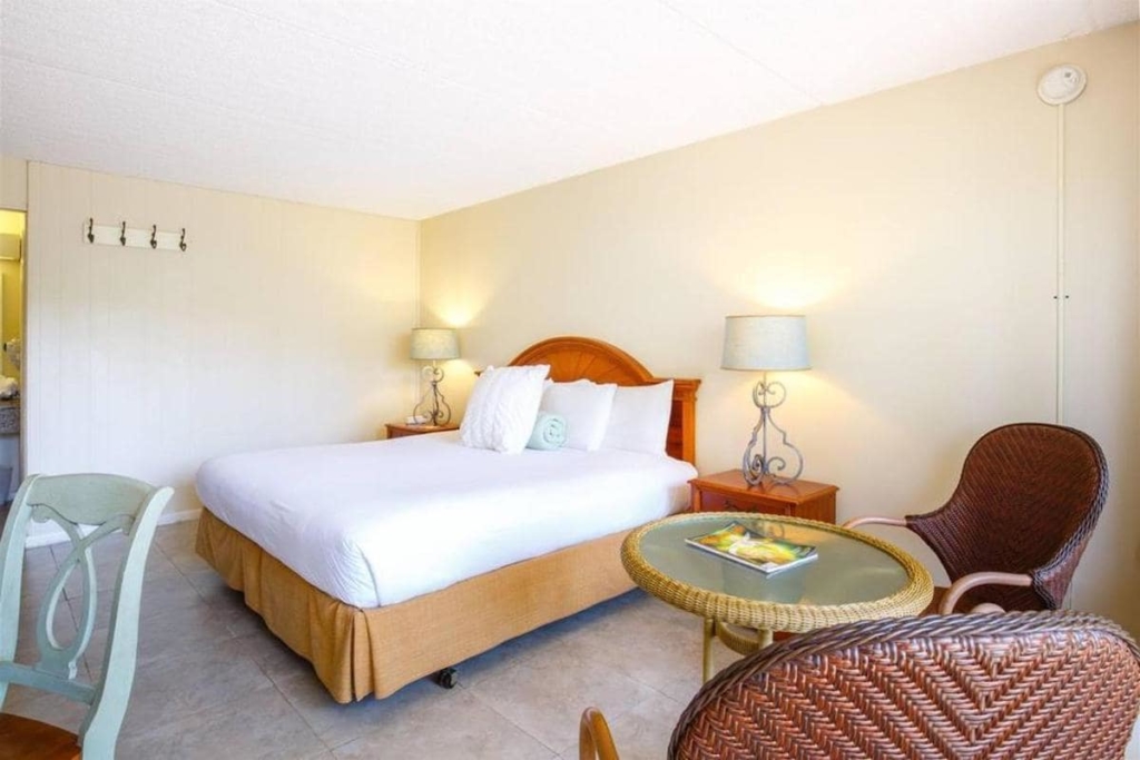 Hotel Rooms in Naples Florida | Naples Garden Inn